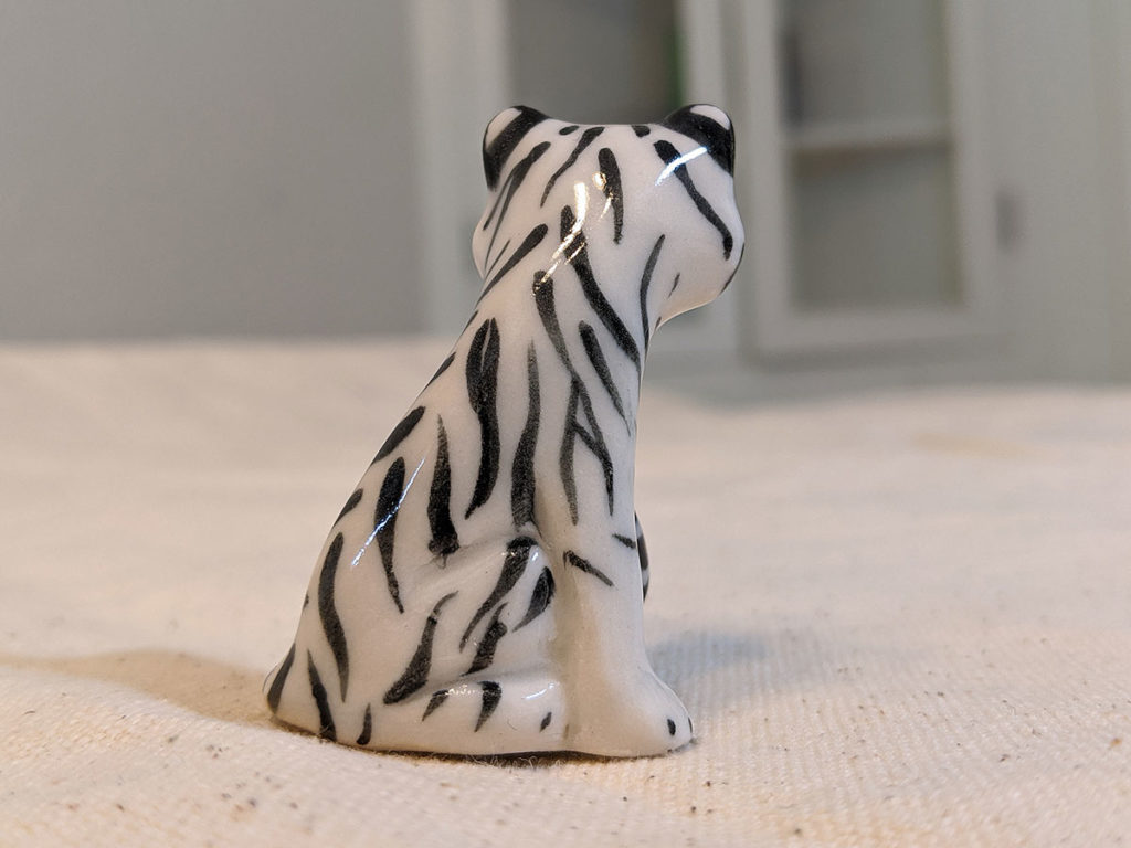 Porcelain White Tiger - Kness