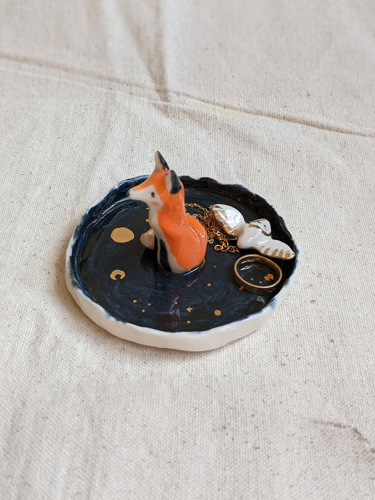 Night Sky Fox dish – Kness