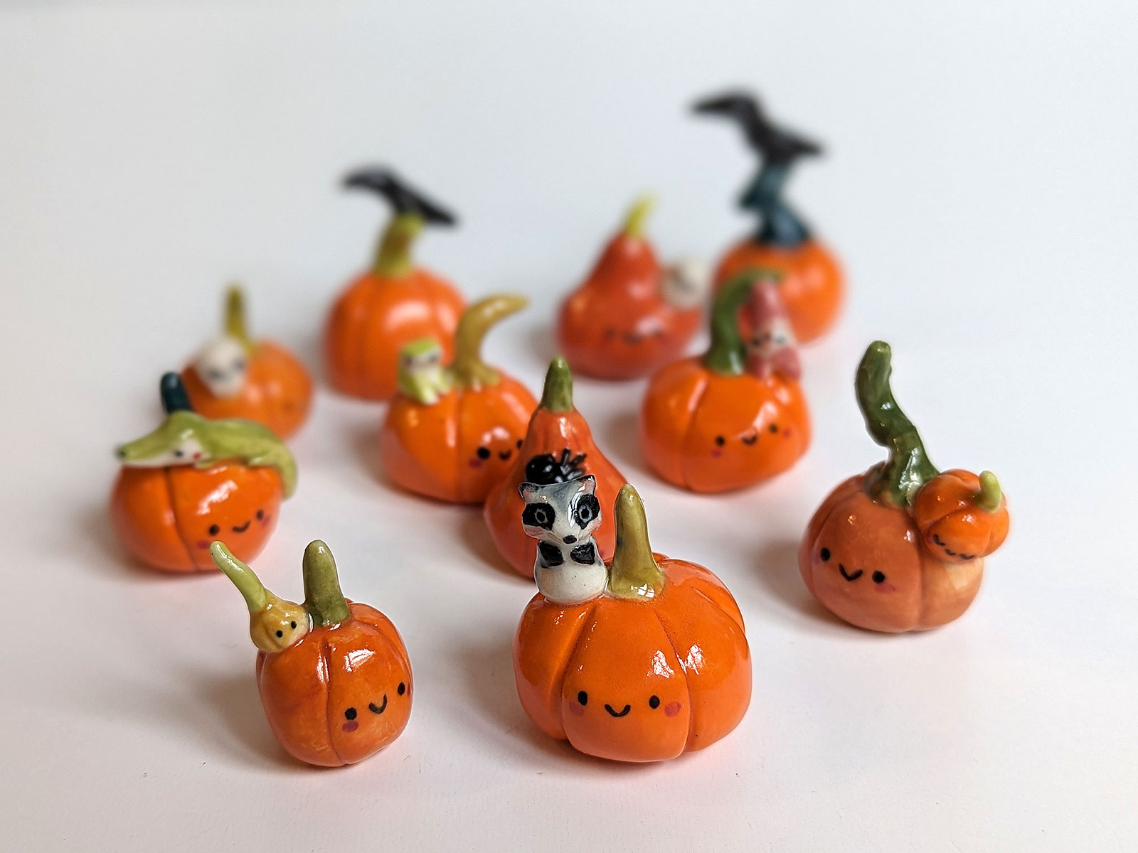 Porcelain Pumpkins + Friend - Kness