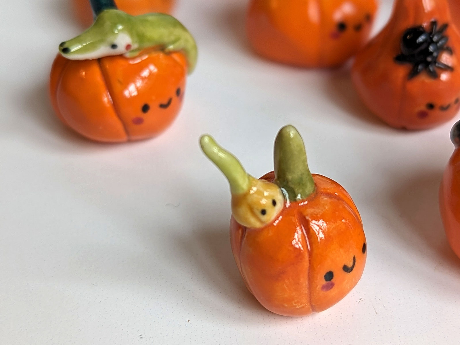 Porcelain Pumpkins + Friend - Kness