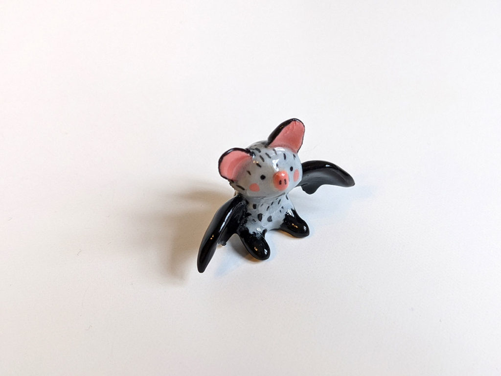 Ceramic Figurine : Bat - Kness