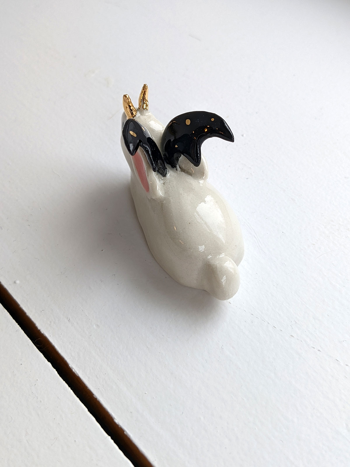 Wolpertinger, blanc et ailes de chauve-souris - Kness